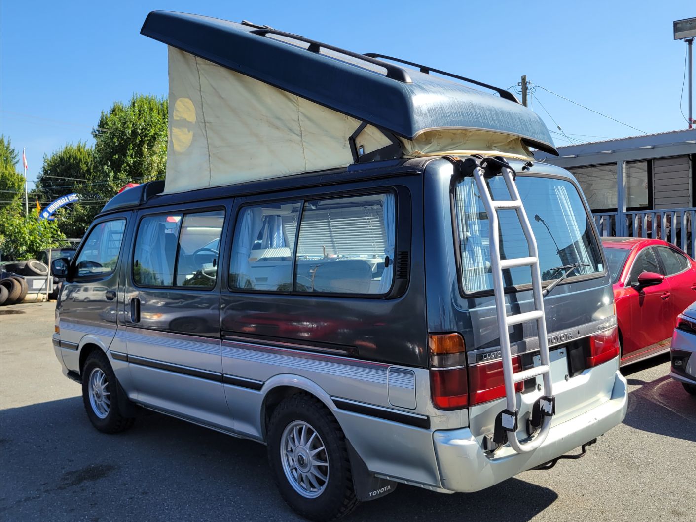 Toyota Hiace Pop-Top Campervan DIESEL | JDM Import Ltd.