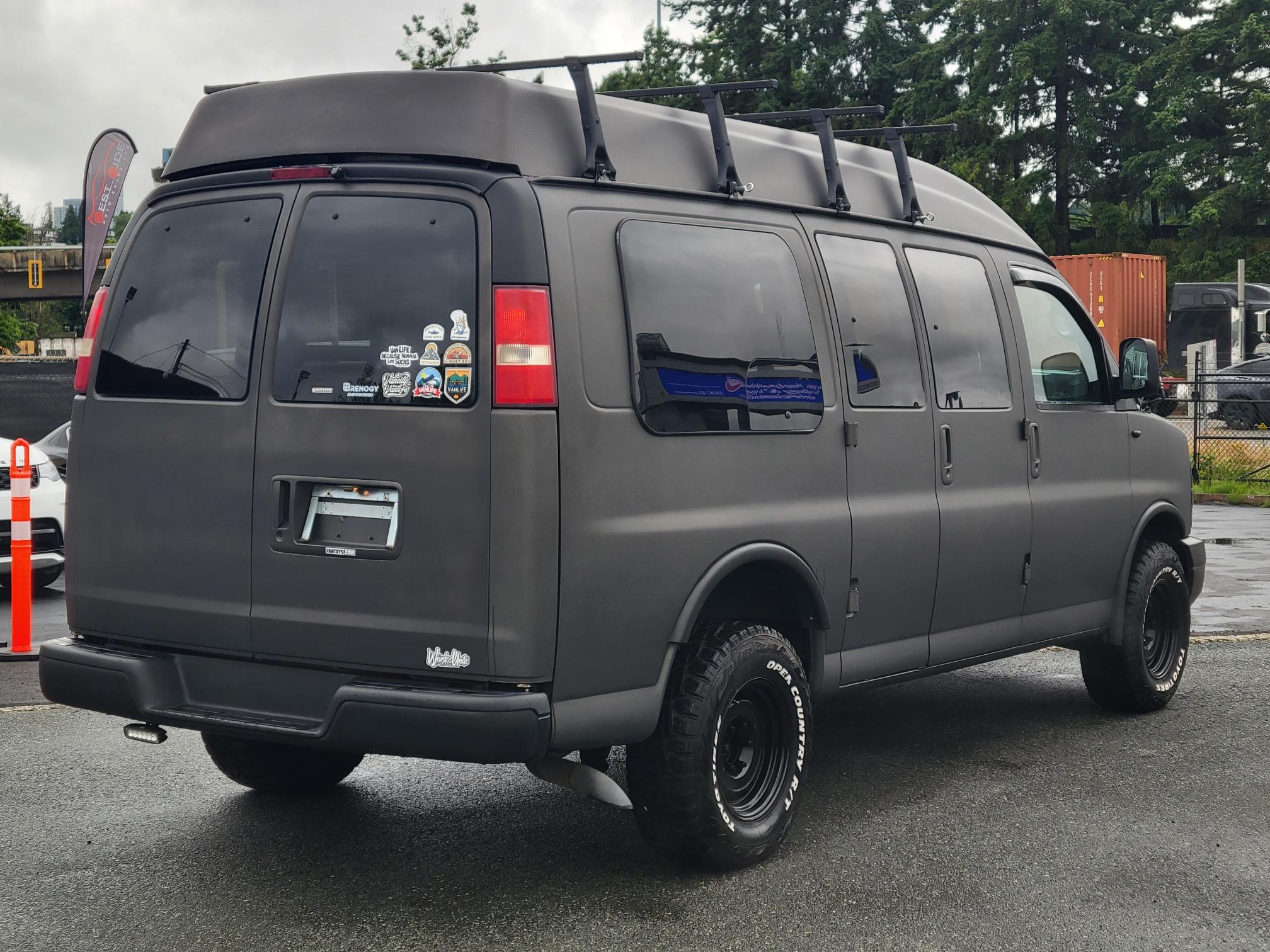 Chevrolet Express Starcraft AWD | JDM Import Ltd.