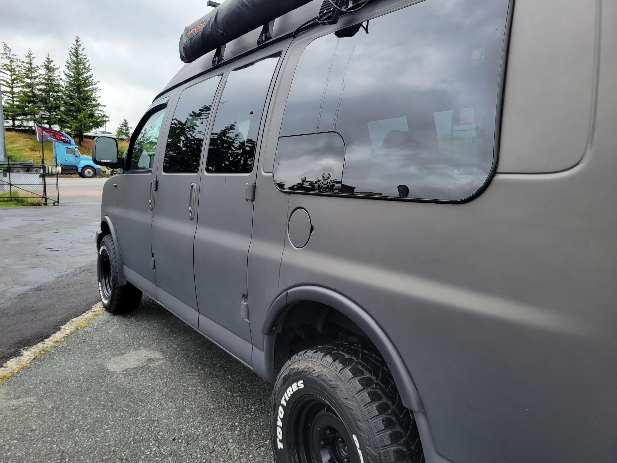Chevrolet Express Starcraft AWD | JDM Import Ltd.