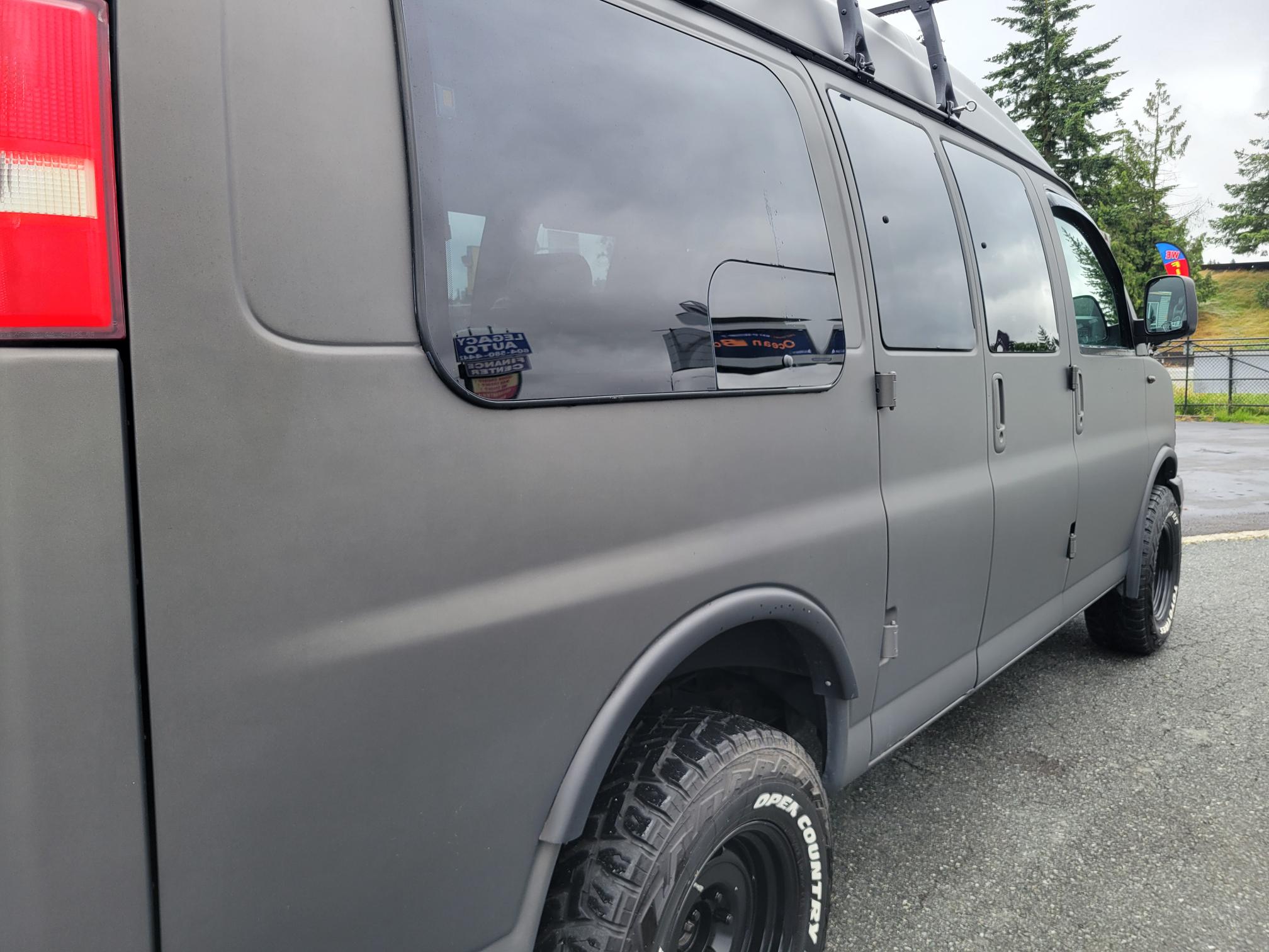 Chevrolet Express Starcraft AWD | JDM Import Ltd.