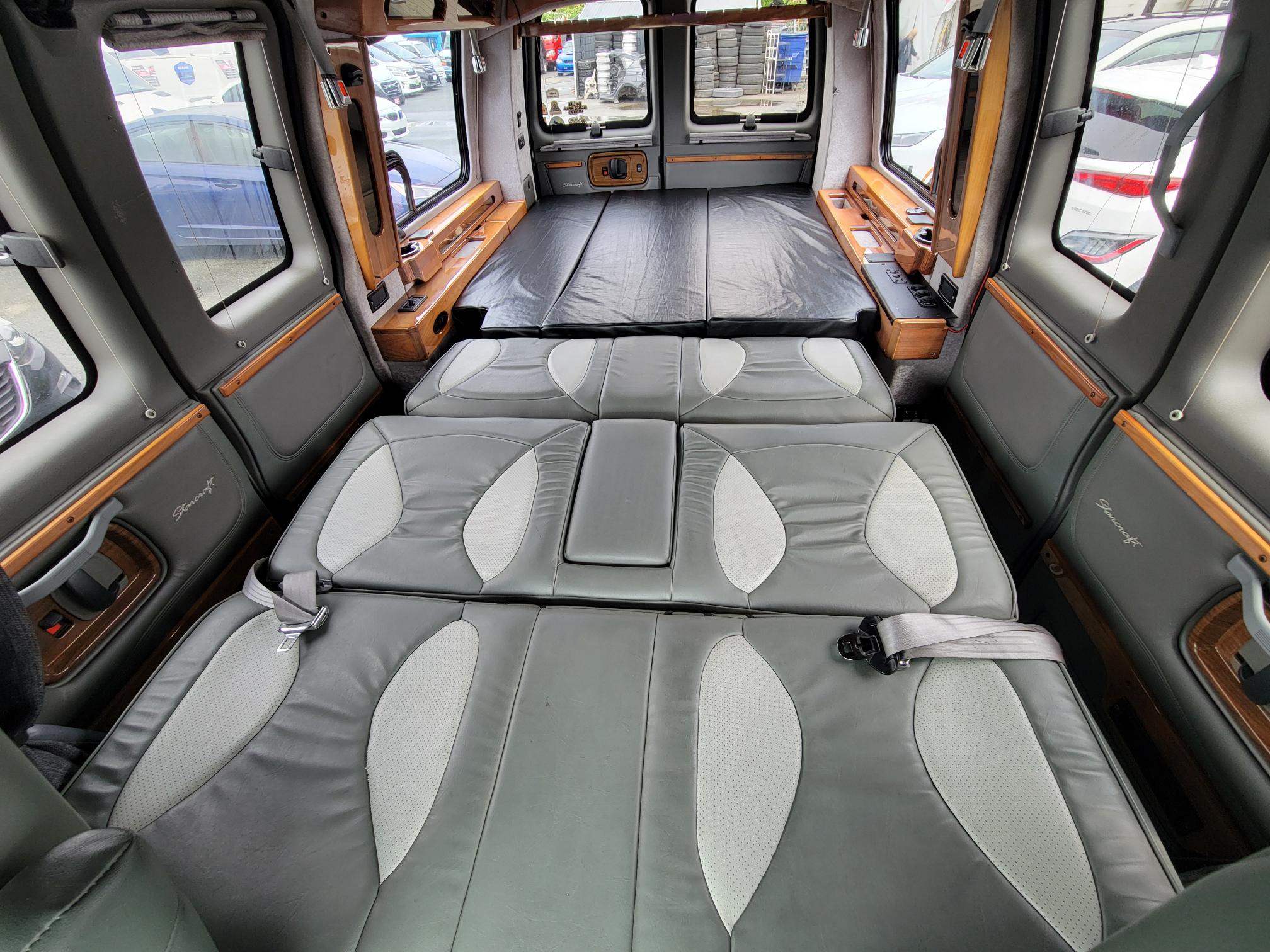 Chevrolet Express Starcraft AWD | JDM Import Ltd.