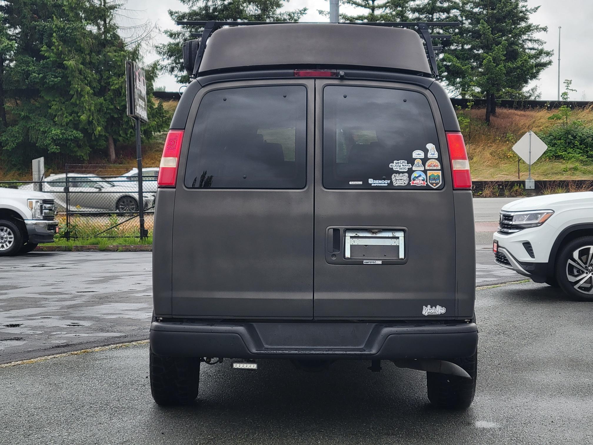 Chevrolet Express Starcraft AWD | JDM Import Ltd.