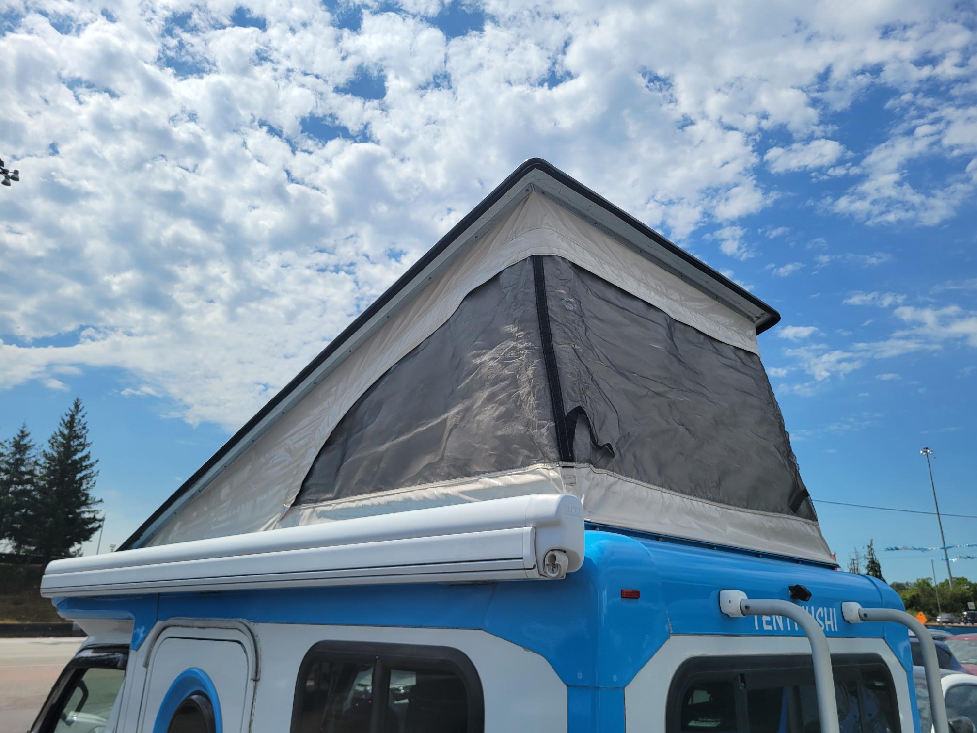 Mazda Scrum/Suzuki Carry 4WD Tiny Camper | JDM Import Ltd.