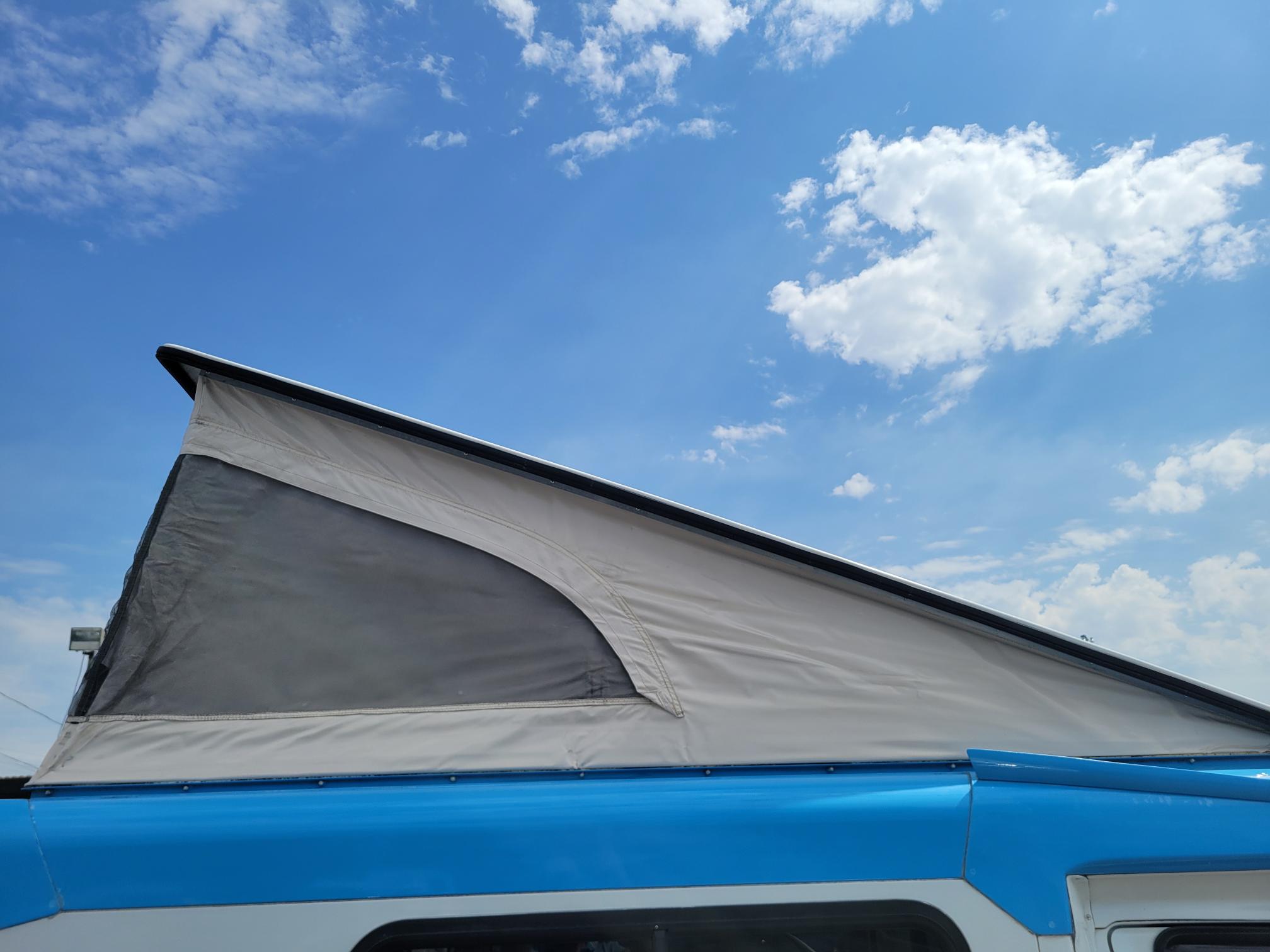 Mazda Scrum/Suzuki Carry 4WD Tiny Camper | JDM Import Ltd.