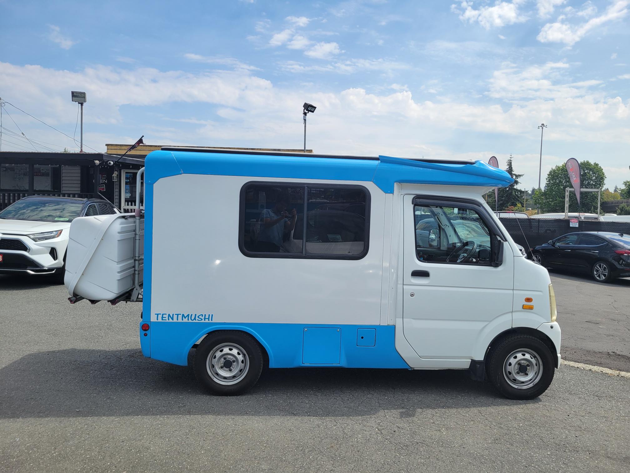 Mazda Scrum/Suzuki Carry 4WD Tiny Camper | JDM Import Ltd.