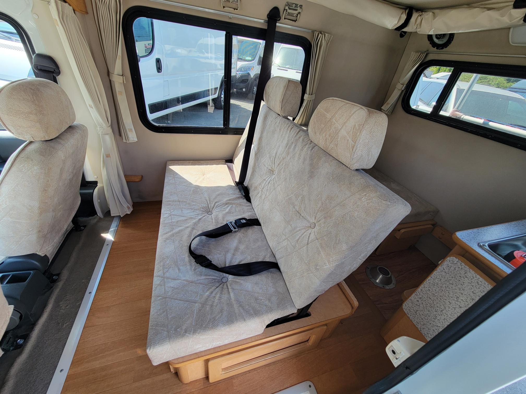 Mazda Scrum/Suzuki Carry 4WD Tiny Camper | JDM Import Ltd.